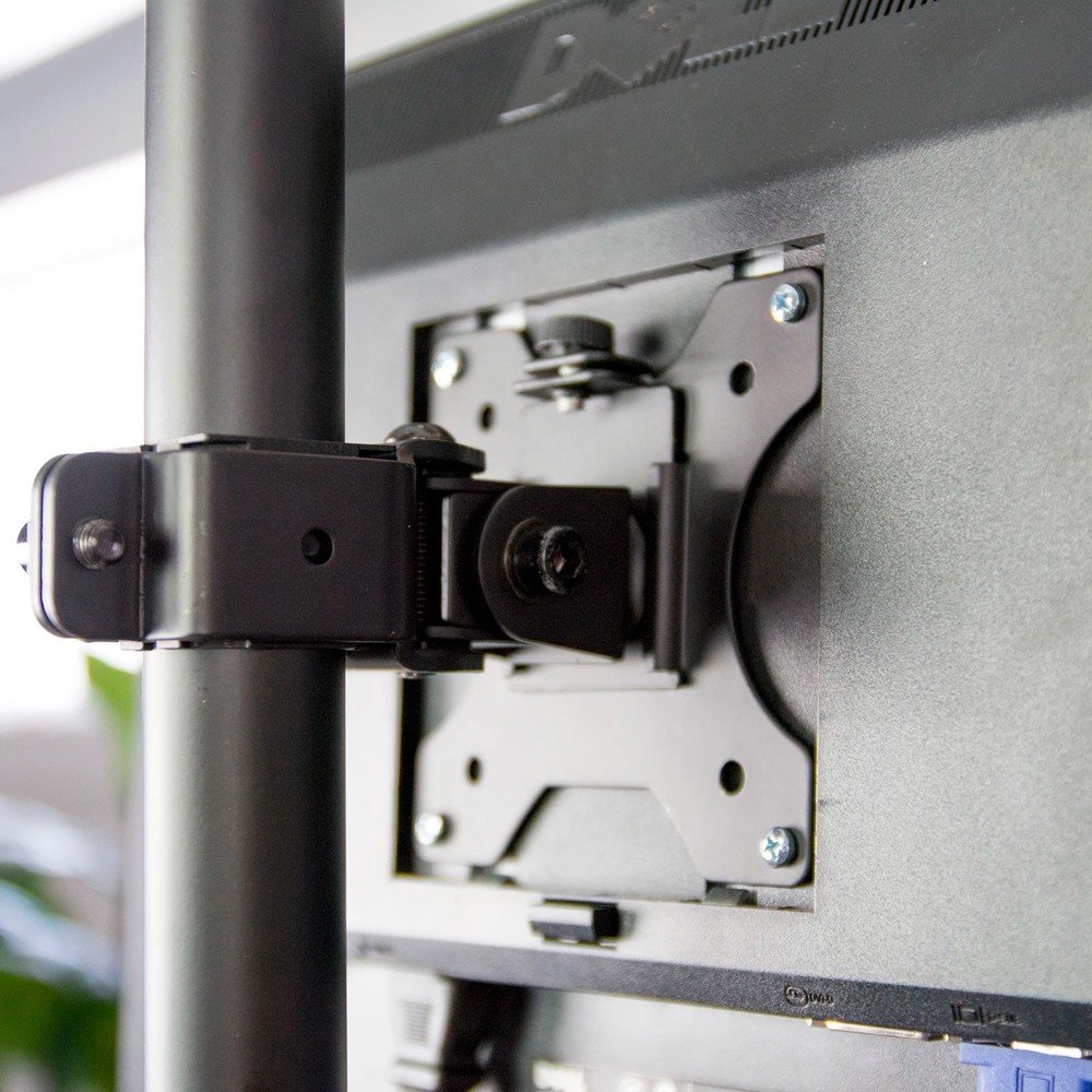 Suporte 3 Monitores 15 a 32 Ajuste Altura e Convergência CTM33N